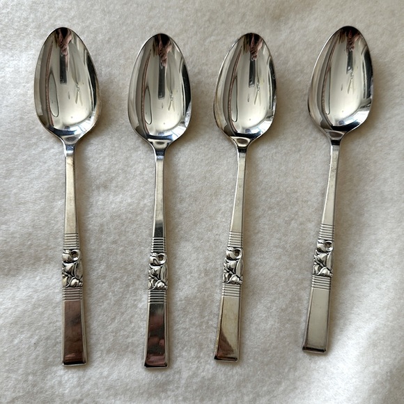 Oneida | Dining | 4 Vintage Community Morning Star Pattern Teaspoon 68 ...